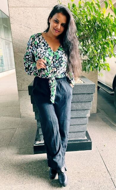 Who is Priya Gamre? Wiki, Biography, Age, Husband, Parents, Caste ...