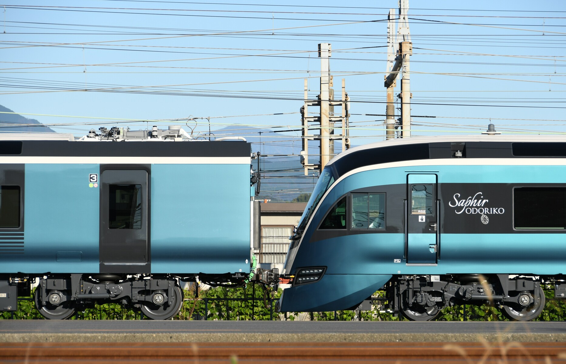 【11月6日】JR東日本 E261系「サフィール踊り子」が甲種輸送される : 山紫水明な景色を求め