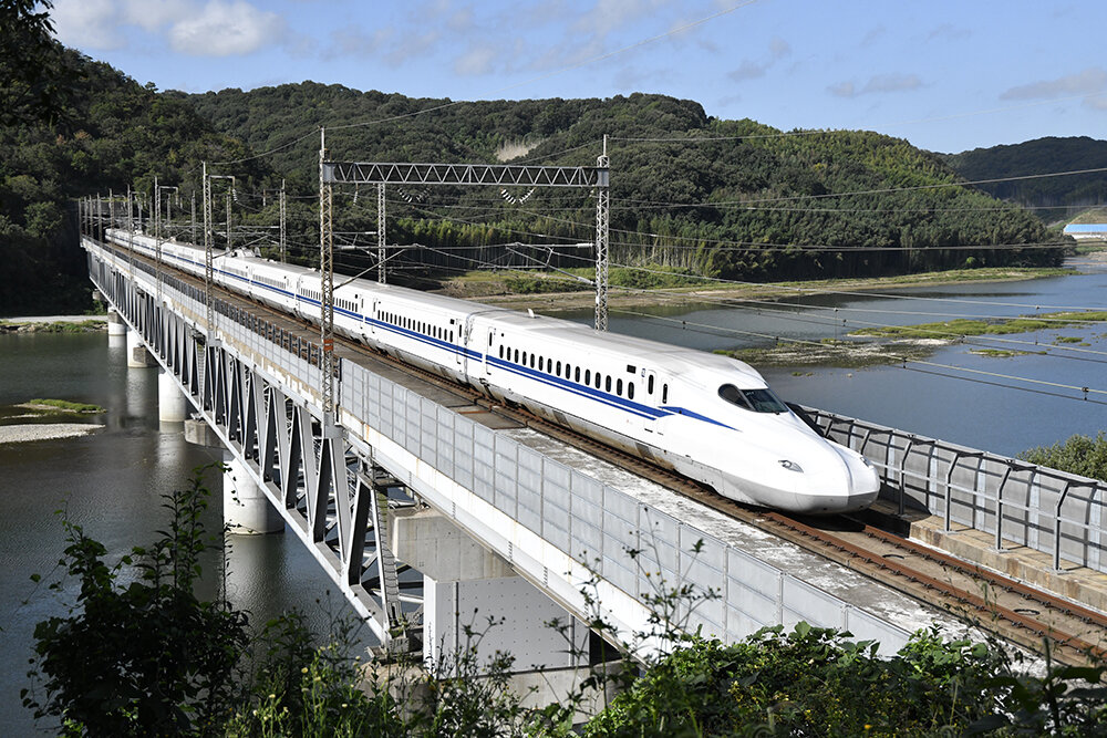 JR東海 新幹線N700S電車 (新機能ATC信号導入) ＆（透視図鑑 鉄道開業150年） : のりものの透視図イラスト