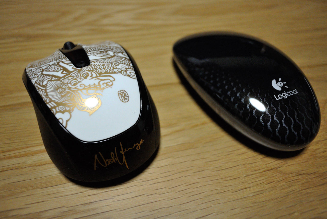 ロジクール タッチマウスT620GR : Square.