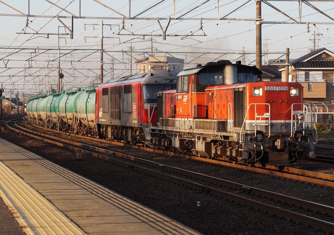 DD51+DF200 重連 8075レ 12/22撮影 : 貨物ネタを主に撮影して、愛知県から発信するブログ