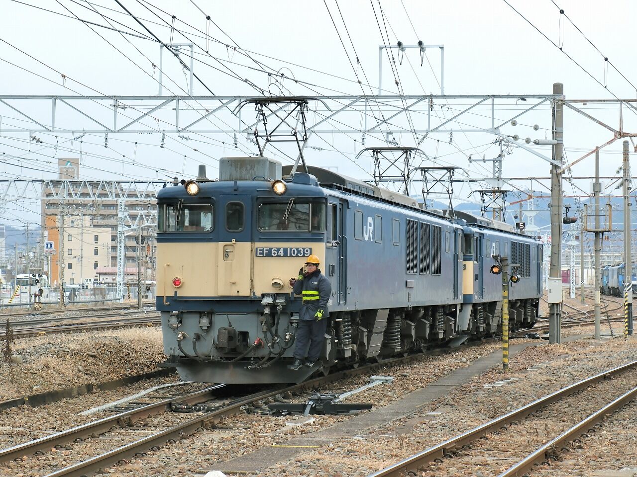 みちのくひとり旅のブログ:そろそろ終焉近し？ EF64貨物