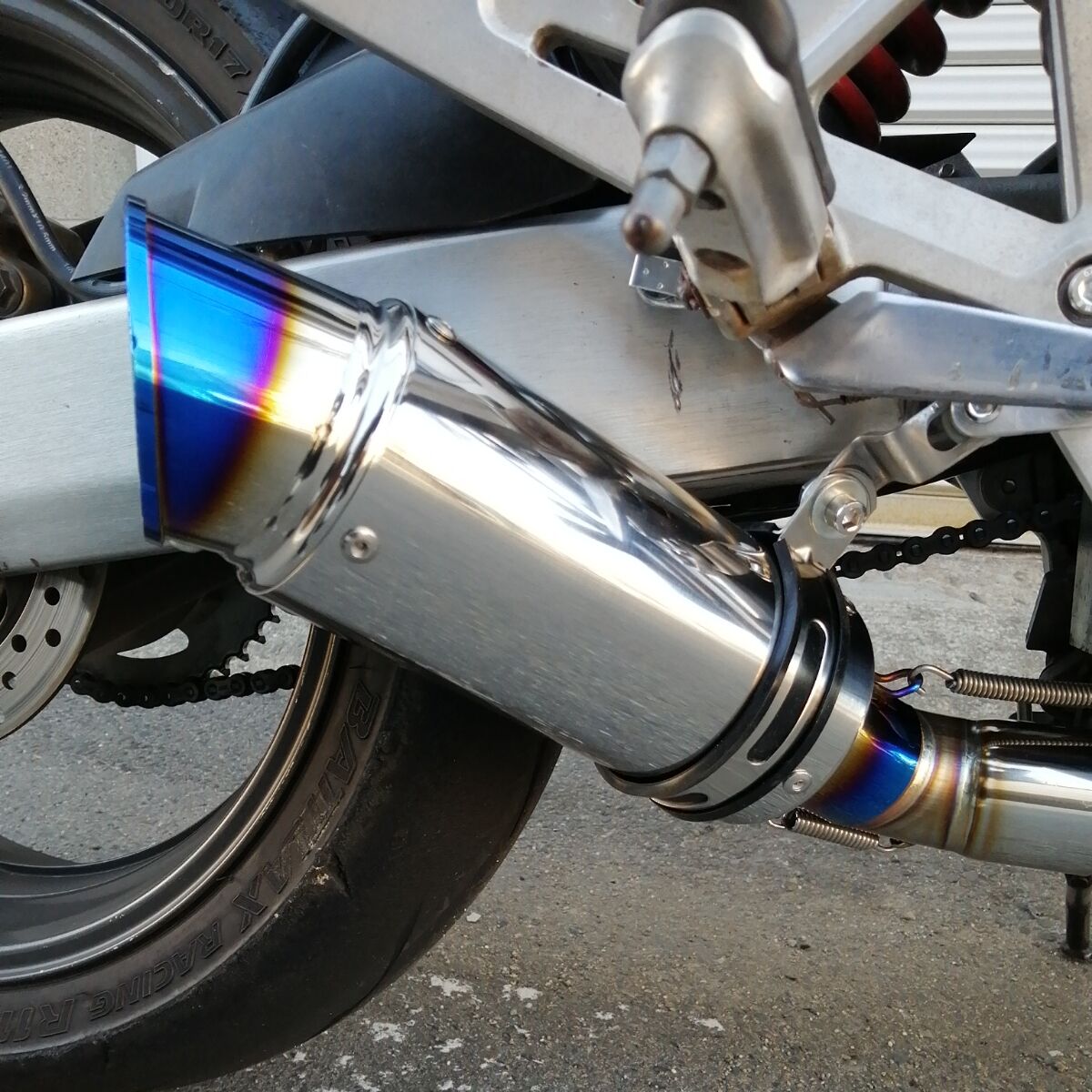 ss-muneda : 養蜂場。 ホーネット250 フルエキダウンマフラー