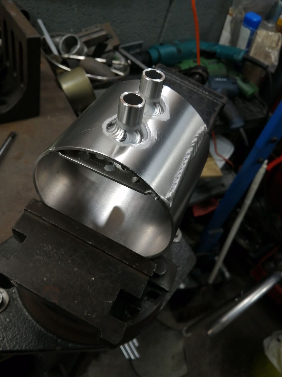 ss-muneda : 養蜂場。ホーネット250アルミオイルキャッチタンク製作