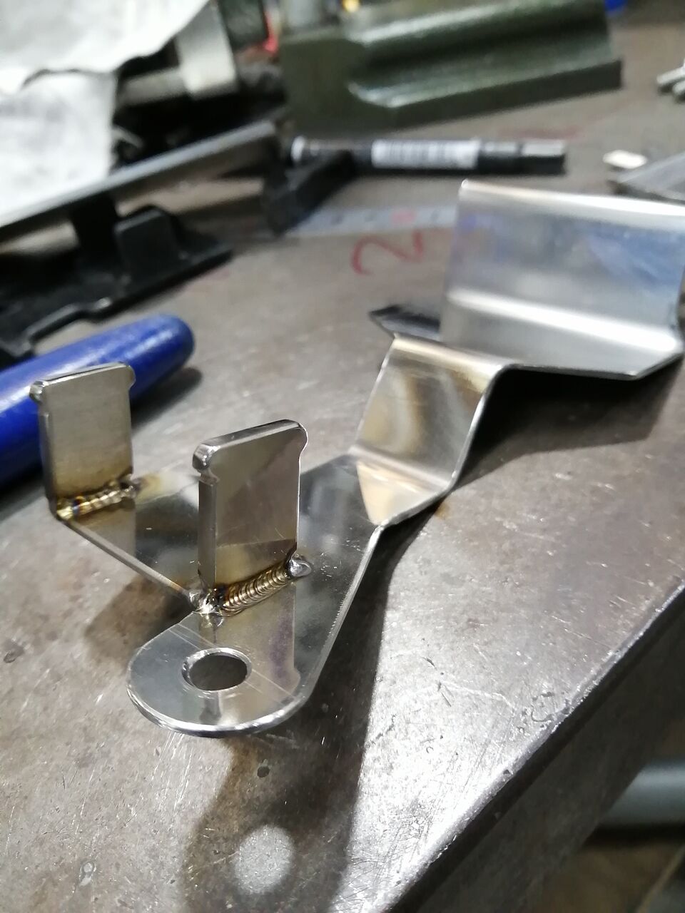 ss-muneda : gpz900r スターターリレーステー