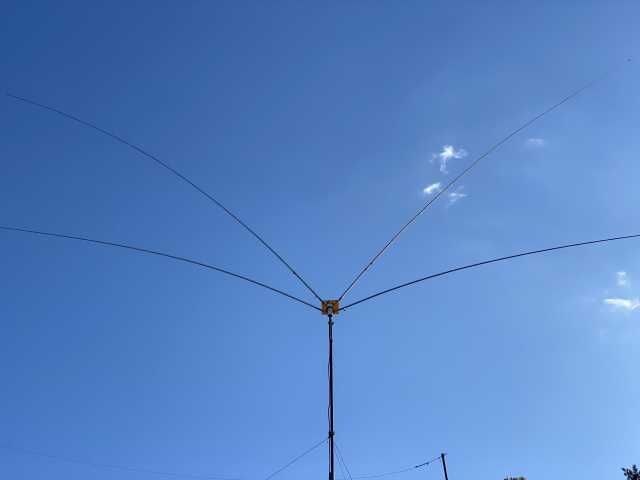 JO2QLV@blog : 14MHz・18MHzデュアルV型ダイポール再建築