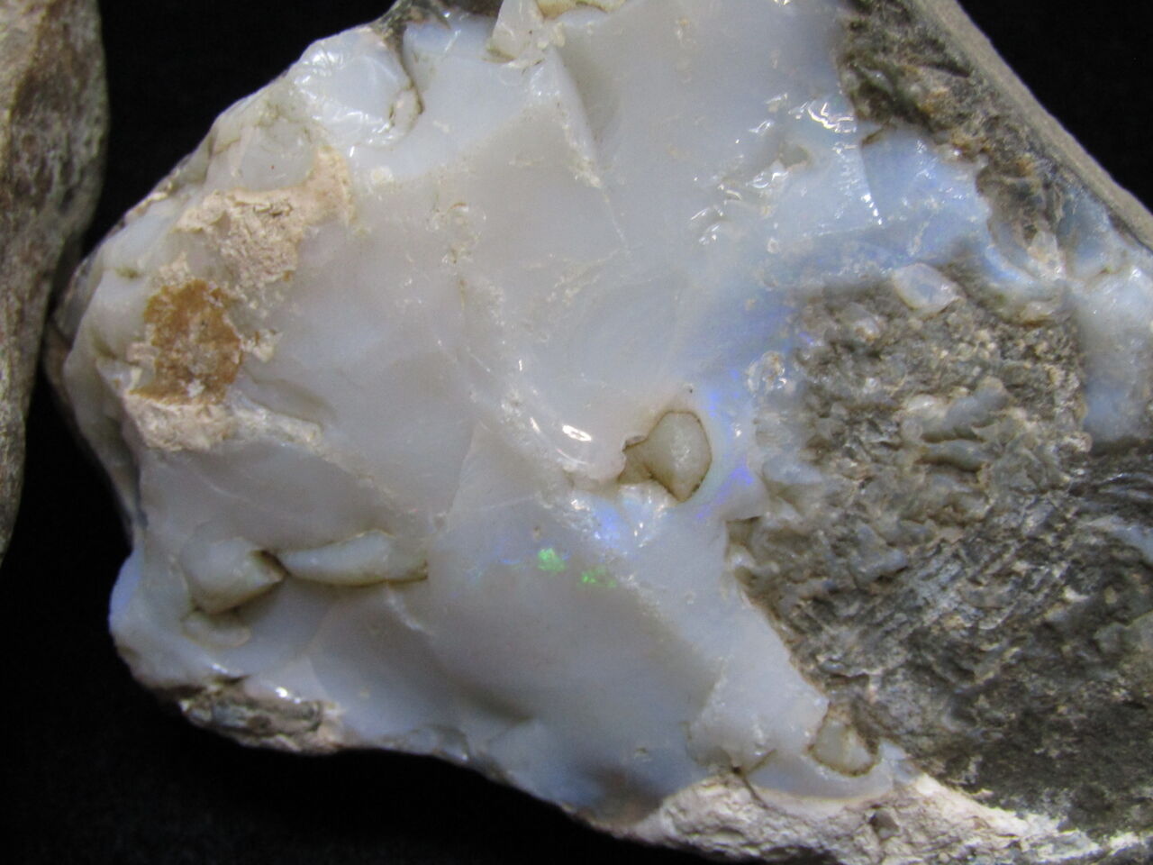 ストーンキャッスル石の城のブログ:眩いばかりのプレシャスオパールの原石 ラフカットビーズ ブレスレット入荷(^^♪