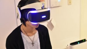 『SIEJA，「PlayStation VR」の新モデル「CUH-ZVR2」を10月14日に発売。接続をシンプルにしてHDR映像のパ…』 : 情報ネット