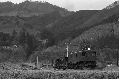 EF12 1 : TANIの鉄道写真の回顧録