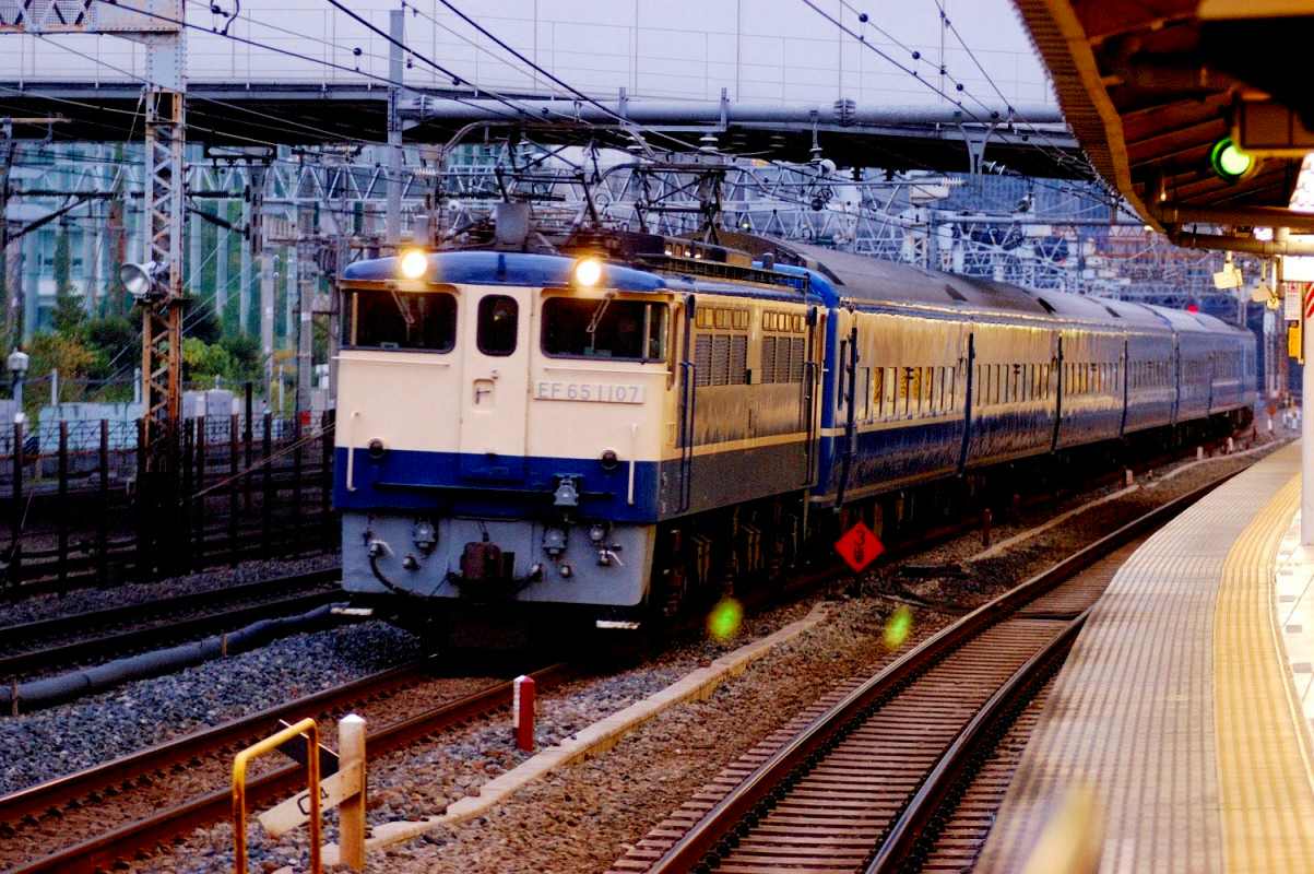 EF65 1107 : TANIの鉄道写真の回顧録