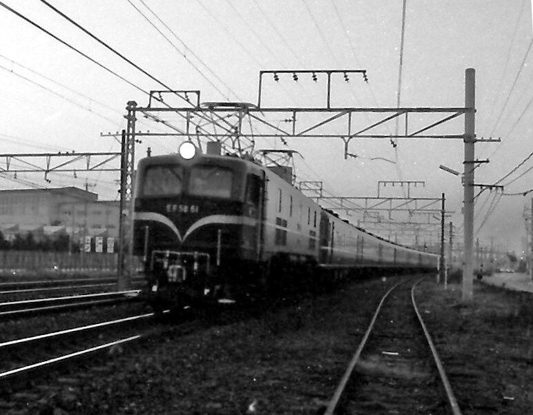 EF58 61 : TANIの鉄道写真の回顧録