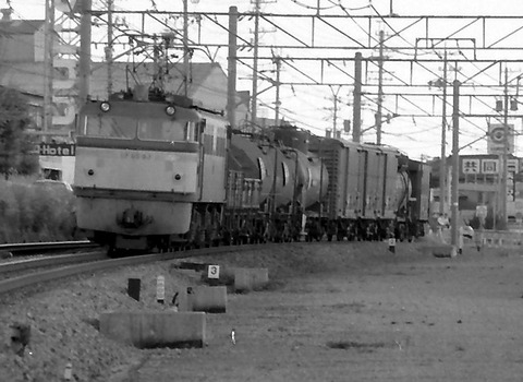 EF65 83 : TANIの鉄道写真の回顧録