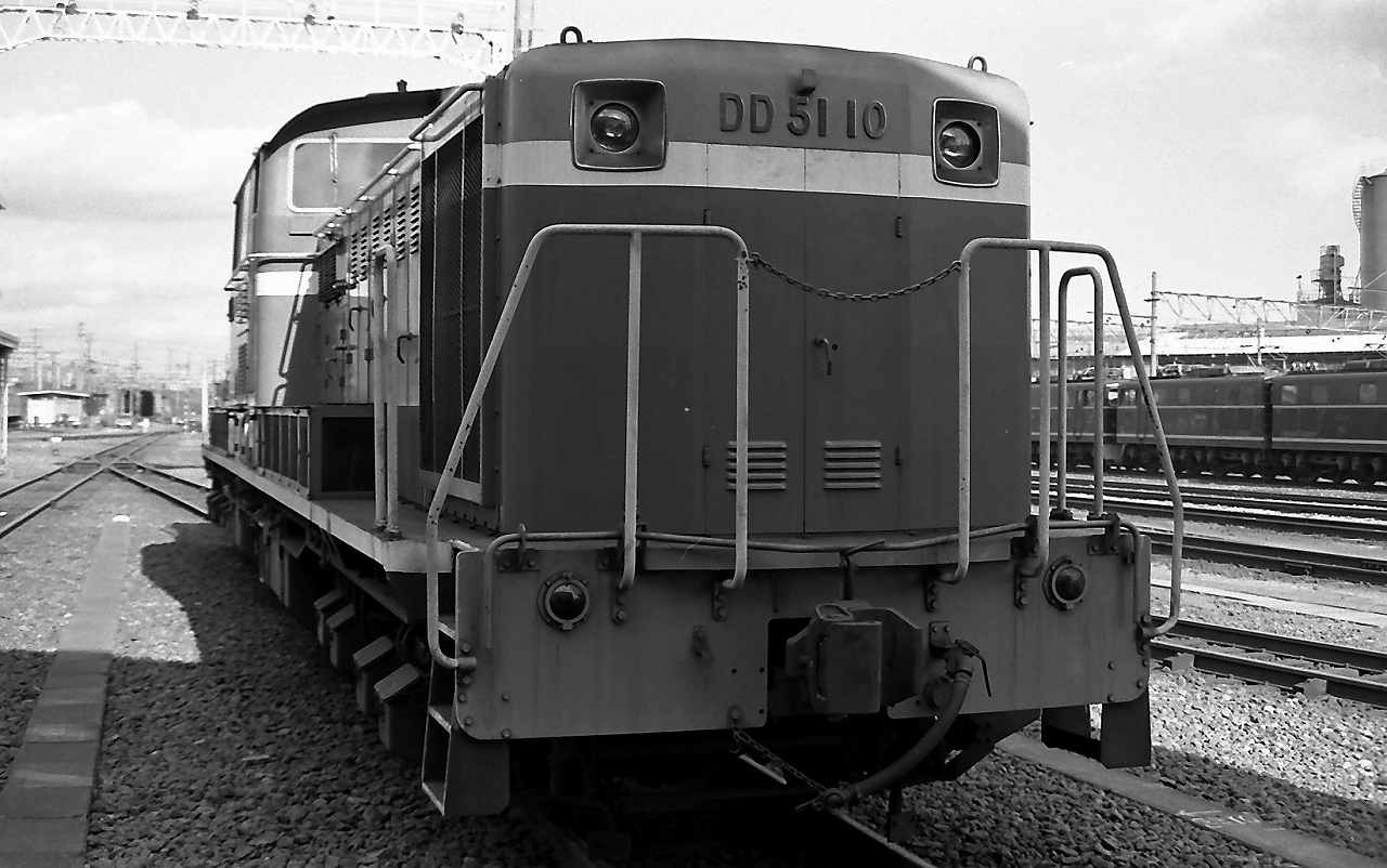 DD51 10 : TANIの鉄道写真の回顧録