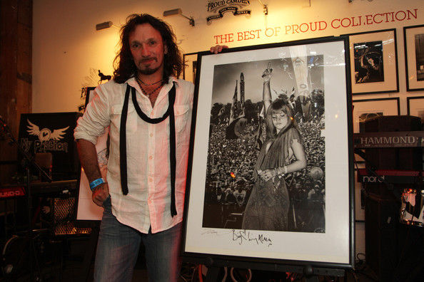 【BABYMETAL】METAL HAMMERで撮影をしたMick Hutson氏のフォトがかっこいい！+サマソニ大阪時間変更 ...