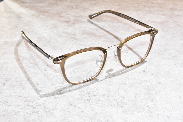 ゆったりしたウェリントン型 YELLOWS PLUS「ELBART」 : 郡山市 眼鏡専門店Syozo めがね日和