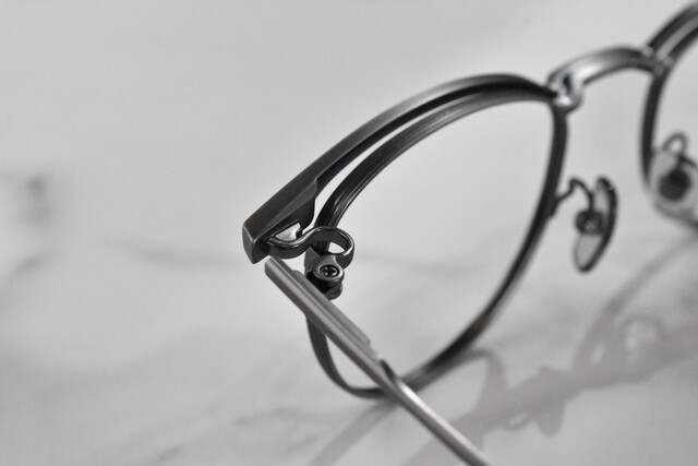 モダンなメタルフレーム 999.9「S-155T」 : 郡山市 眼鏡専門店Syozo めがね日和