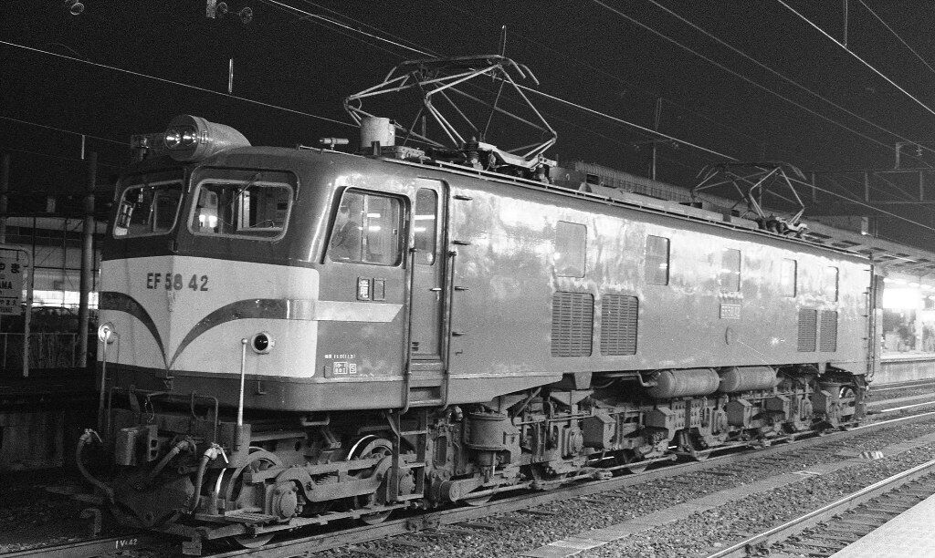 新･｢さまよえる泉州人｣のblog : 国鉄時代（竜華区EF58）