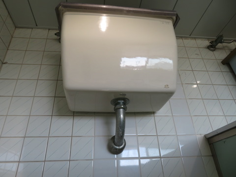 交通施設のトイレ : おてあらい倶楽部