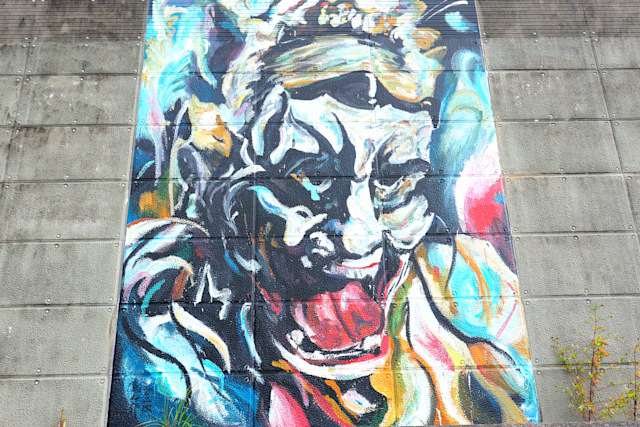 【海岸線の美術館】雄勝地区大浜漁港の防潮堤壁画「Okubi - e｜大首絵 アマノウヅメ / スサノオ / 鬼女 / 蛭児」宮城県石巻市 ...