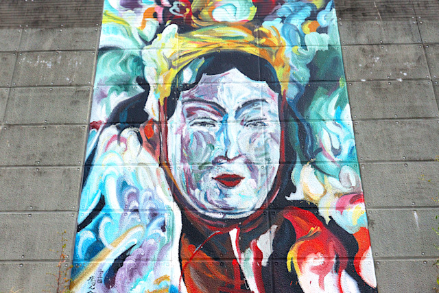 【海岸線の美術館】雄勝地区大浜漁港の防潮堤壁画「Okubi - e｜大首絵 アマノウヅメ / スサノオ / 鬼女 / 蛭児」宮城県石巻市 ...