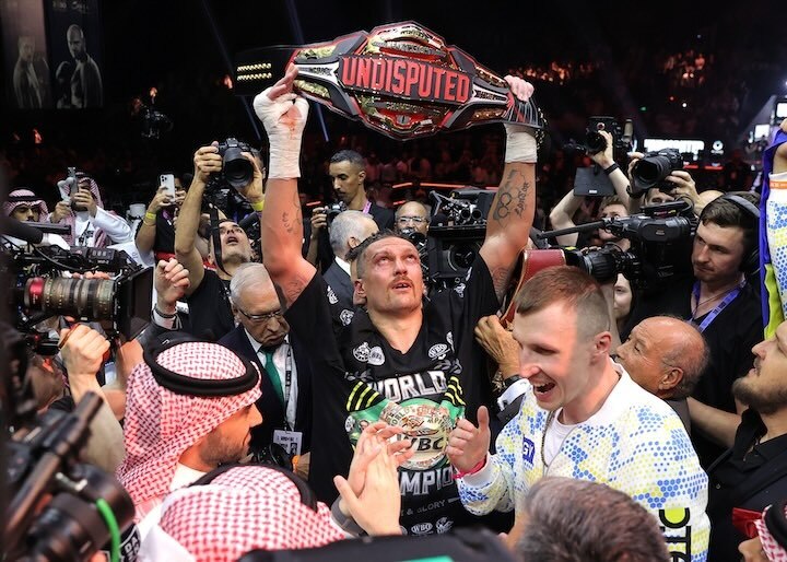 Heavy weight Undisputed championship〜PFPキラー・ウシクがダウンを奪って25年ぶりの完全統一！サウジ ...