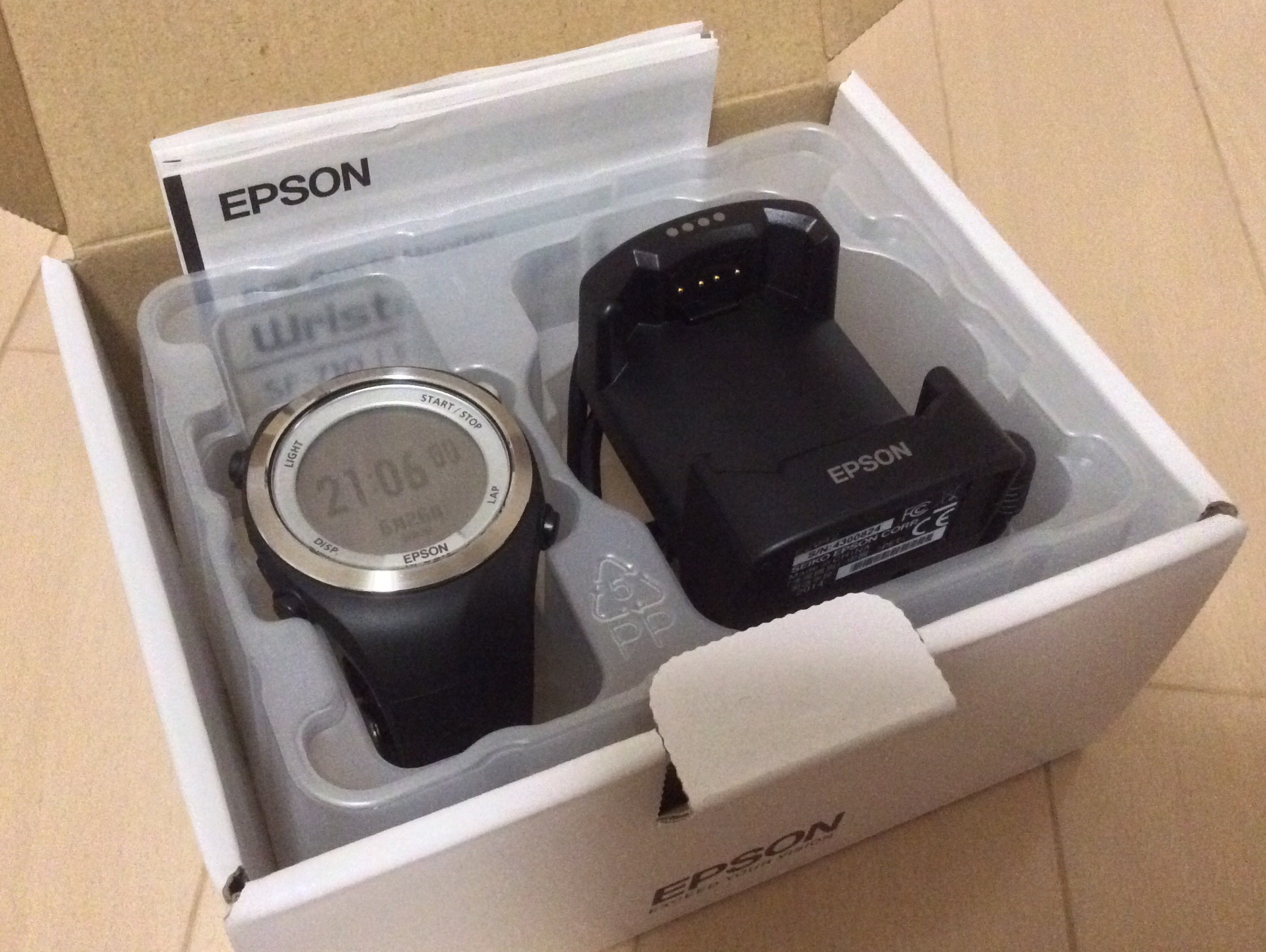 EPSON Wristable GPS SF-710購入(^-^)/ : 狸のラン&グルメ奮闘記βテスト版
