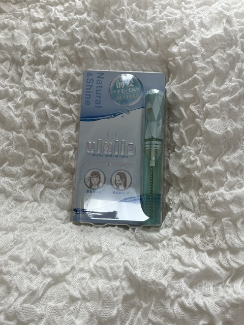 ululis ウォーターインマトメイク ブルー : Festina Lente