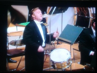 NHKクラシック音楽館で伝説のアンコールとして「レズギンカ」の24年前の演奏が放送される、「スネアのおじさん」もインタビューに登場 ...