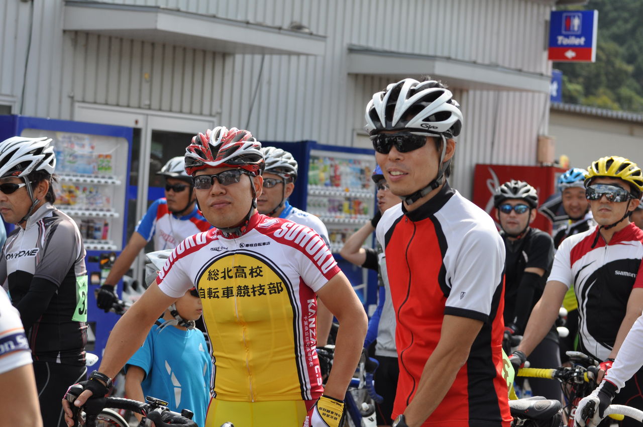 陶酔☆紳士（戻） : 【K4自転車倶楽部】ｻｲｸﾙ耐久ﾚｰｽin岡山国際ｻｰｷｯﾄ2012【笑いの神様】