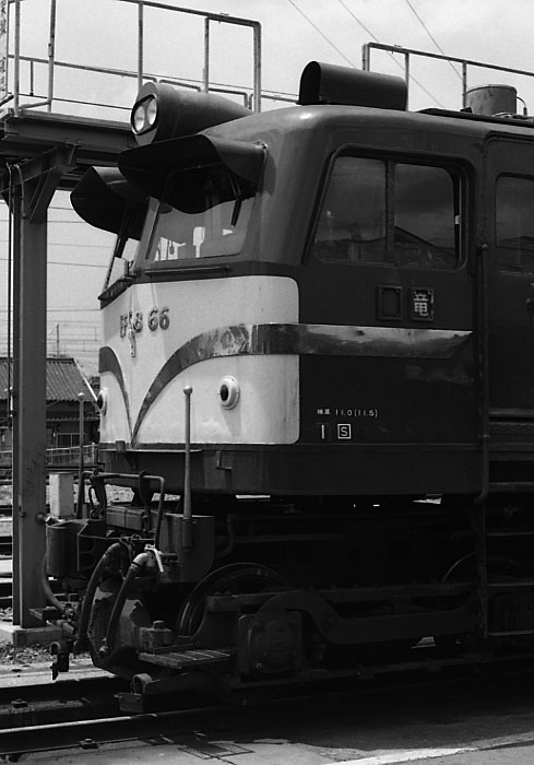 よういちの徒然草:紀勢線のEF58 66号機