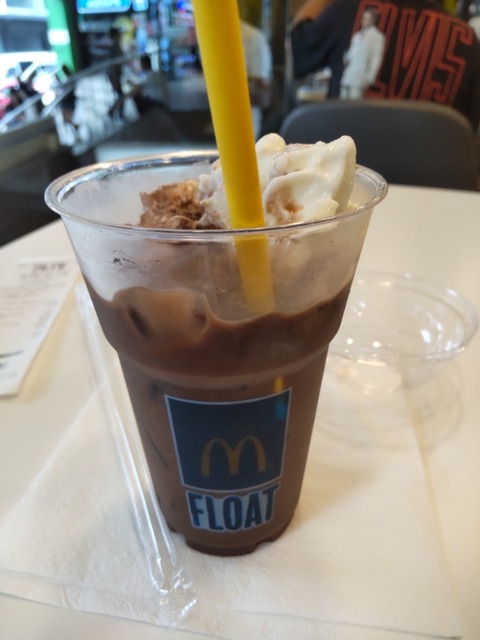 Doeble Cocoa Float@McTHAI : TenkiKidsの！タイに行きたい・・・