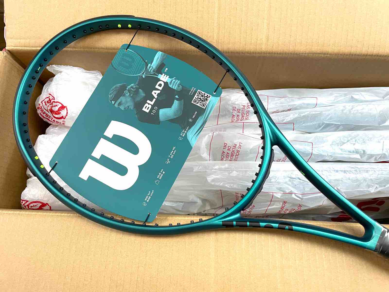 BLADE 100 V9 入荷 : テニスショップ裏日記