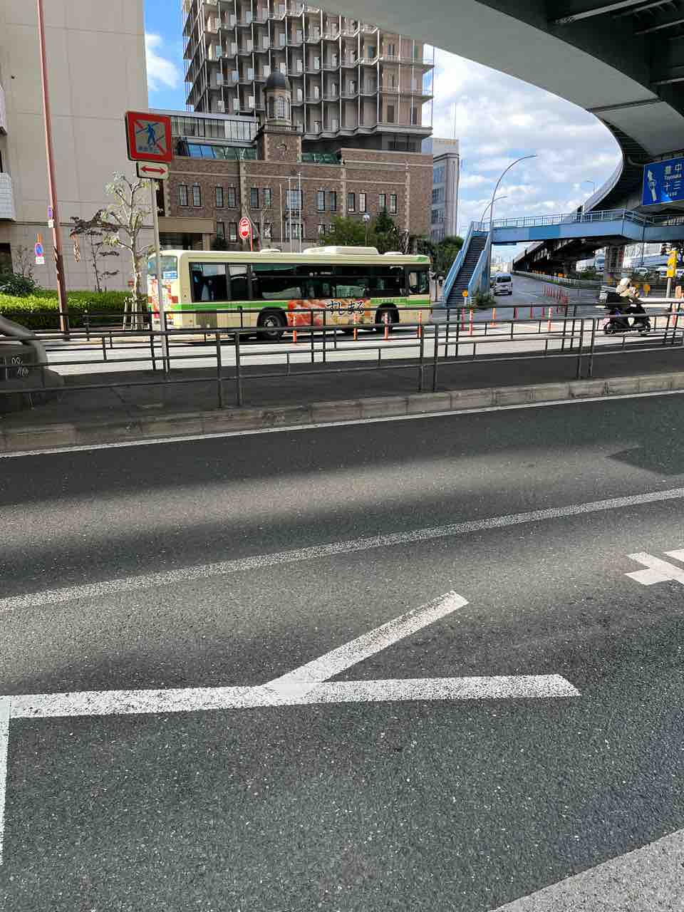 久しぶりに大阪シティバスの塗装変更車に遭遇しました！ : 寺りんの乗り物大好きblog