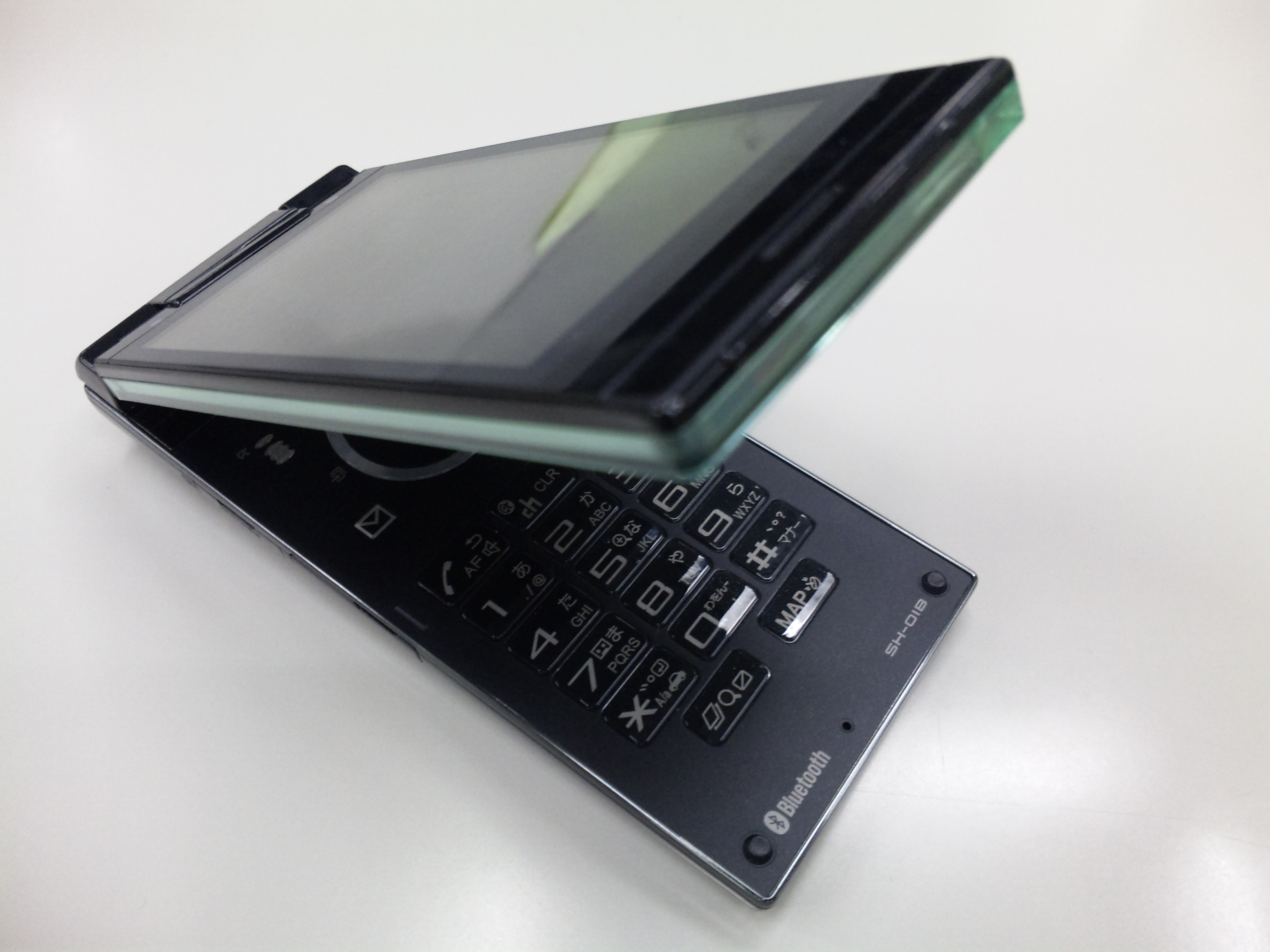 SH-01Bレビュー1 外見編