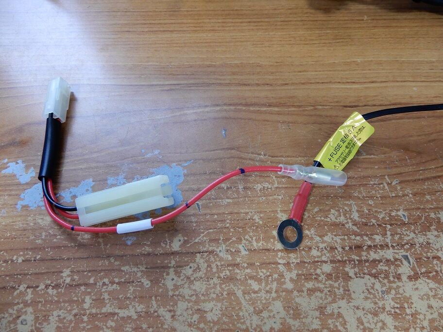 YAMAHA SR400にUSB電源取り付け - teznimeのblog