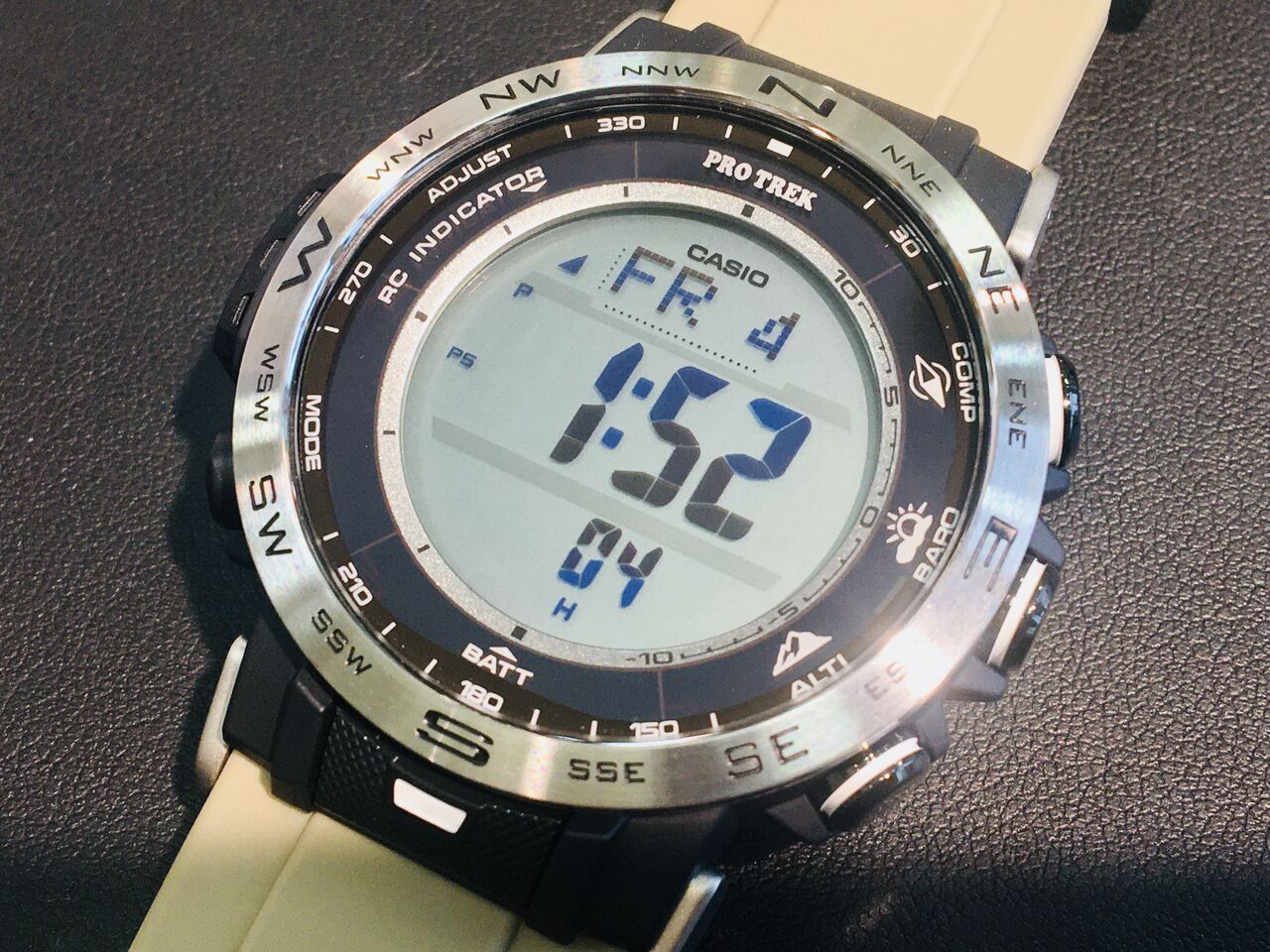 夏に向けて『PRO TREK』PRW-30-5JF : タイムズギア みのお 夏に向けて『PRO TREK』PRW-30-5JF : タイムズギア みのお