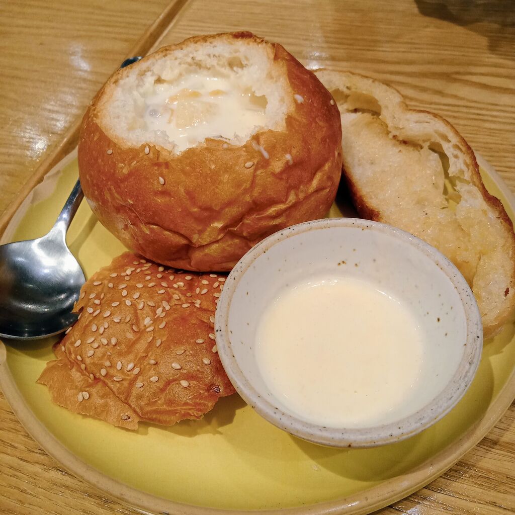 Central World の Spaghetti Factory : タイで思う。