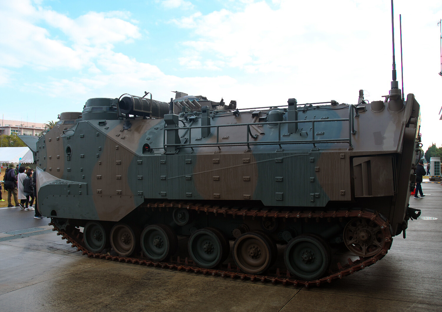 陸上自衛隊 水陸両用車 AAV7 水陸機動団戦闘上陸大隊 : THE ALIENS NEST