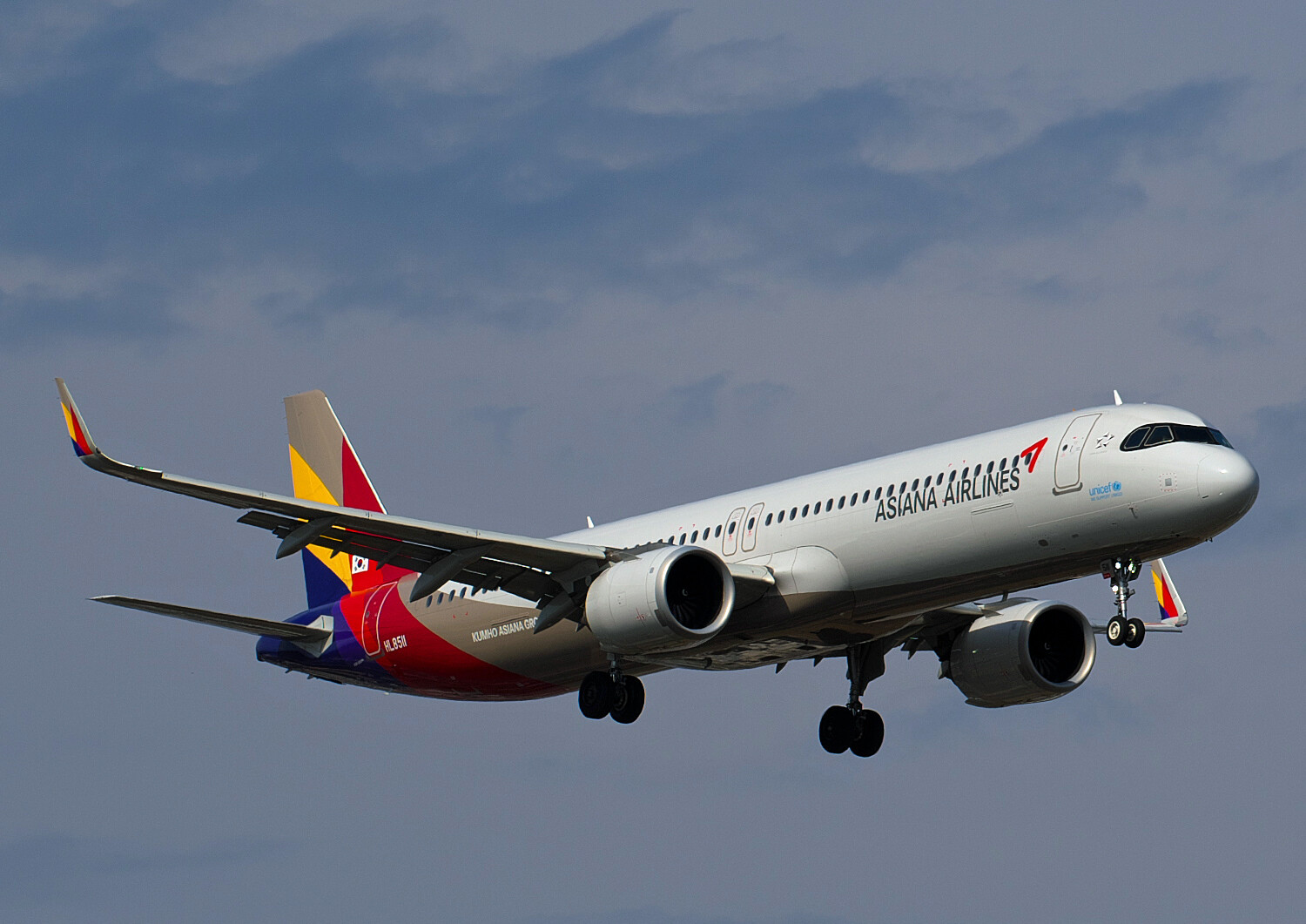 ASIANA AIRLINES A321neo ～宮崎空港～ : THE ALIENS NEST
