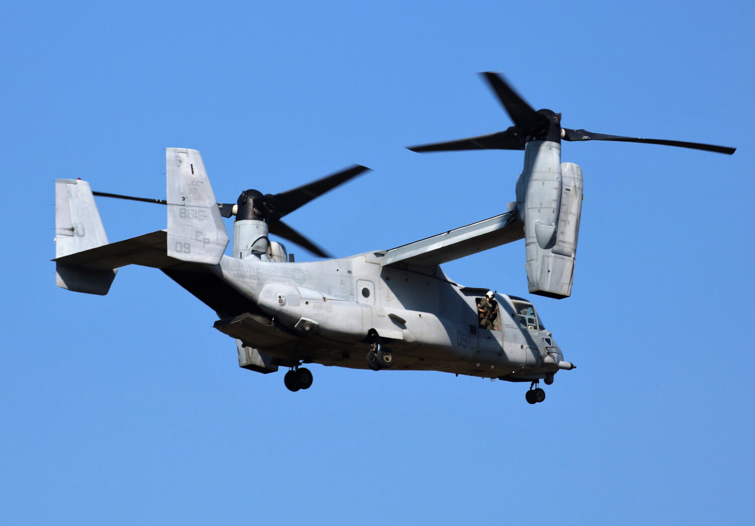 高遊原分屯地 MV-22B ＆ UH-1J : THE ALIENS NEST