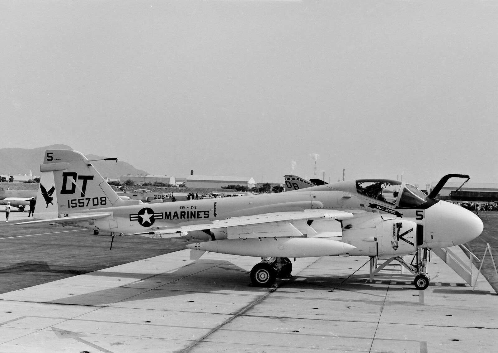 U.S.M.C A-6E ”INTRUDER” VMA(AW)242 : THE ALIENS NEST