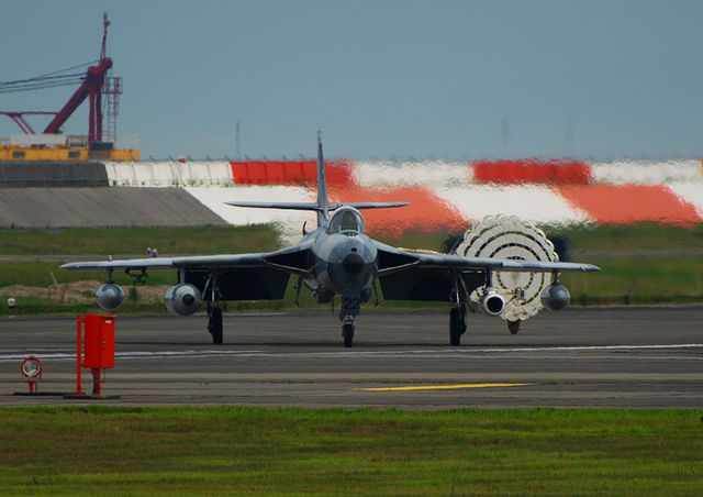 MK-58 ”Hawker Hunter” N322AX : THE ALIENS NEST