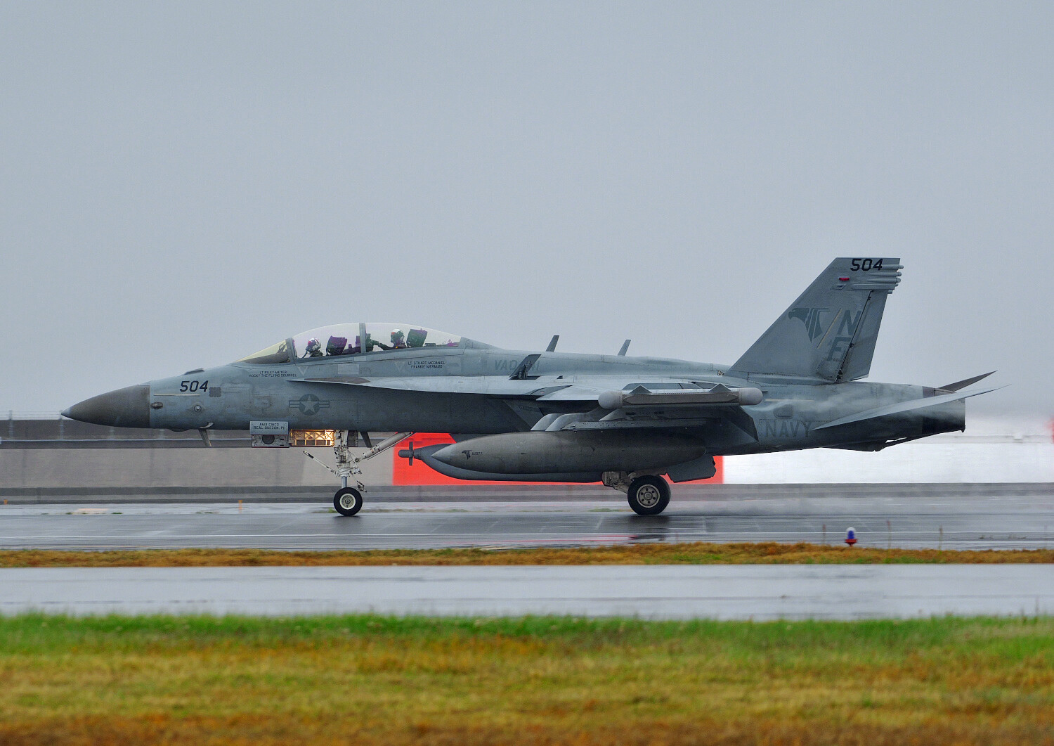 U.S.NAVY EA-18G VAQ-141 ”SHADOWHAWKS” : THE ALIENS NEST