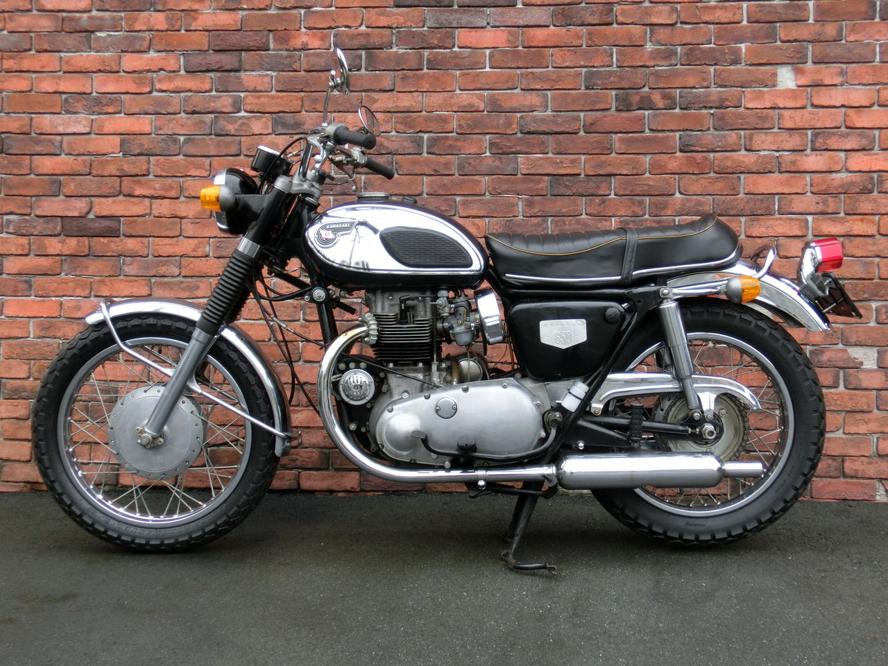 W1 : ヨーロピアンシングル＆ツイン『TICKLE』