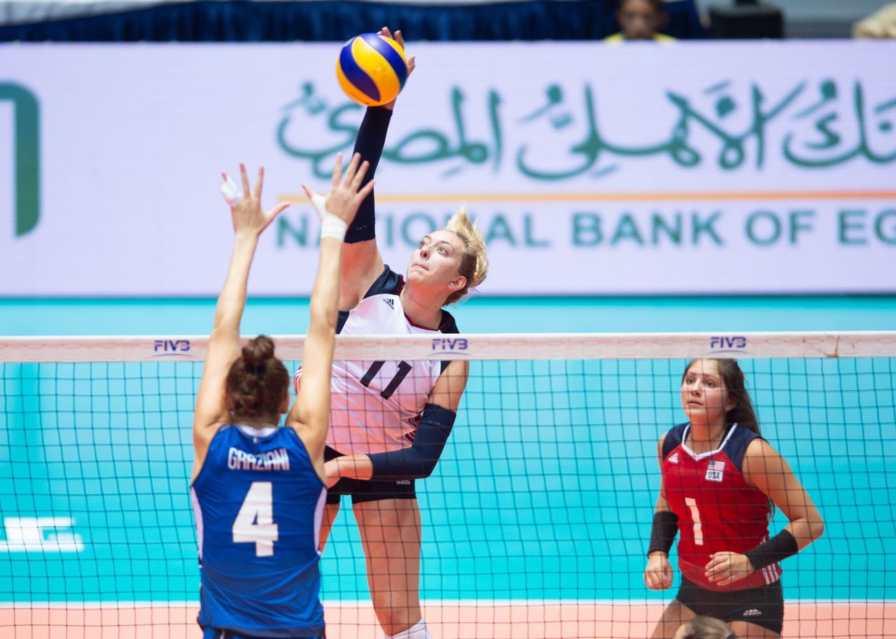 U-18世界ユース選手権 第九日目 ルーマニア戦 / 秋季大学リーグ / 天皇杯・皇后杯 ブロックラウンド : 彼女はバレーボーラー