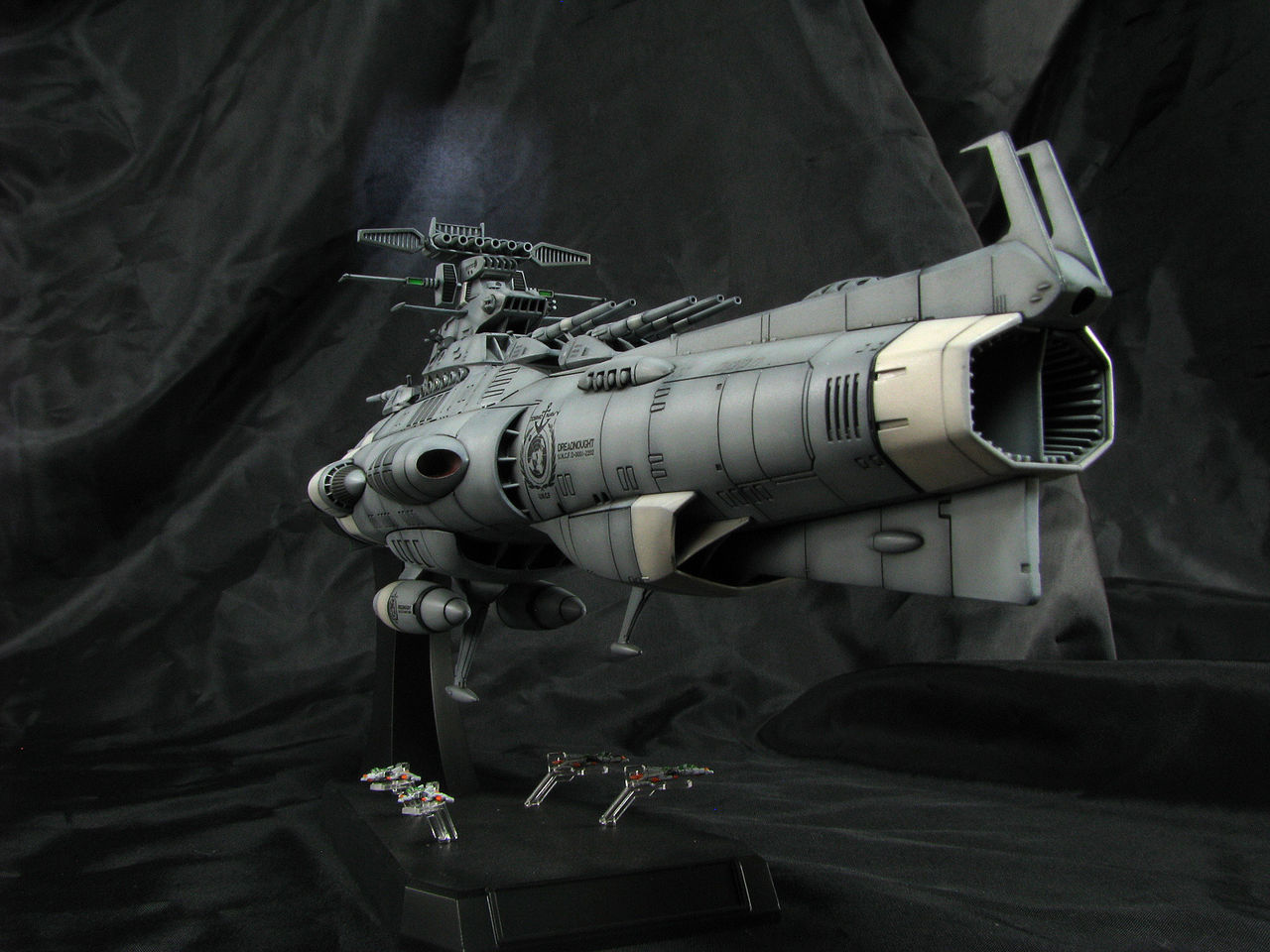 1/1000 バンダイ 宇宙戦艦ヤマト2202 主力戦艦ドレッド 1/1000 バンダイ 宇宙戦艦ヤマト2202 主力戦艦ドレッド