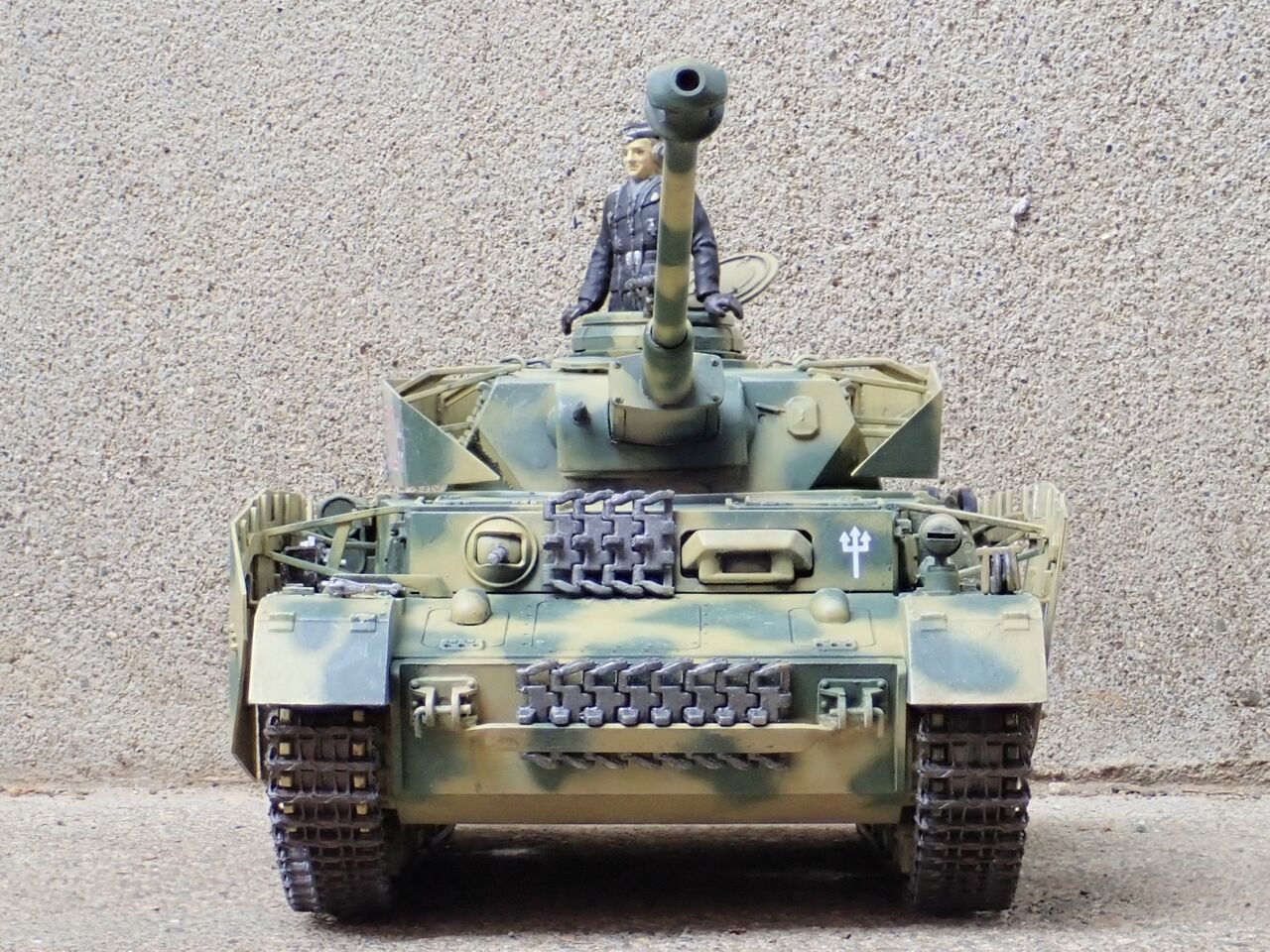 ◉4号戦車H型(TAMIYA 1/35 MM54)1975年に組立・塗装 2023年6月 ◉4号戦車H型(TAMIYA 1/35 MM54)1975年に組立・塗装 2023年6月