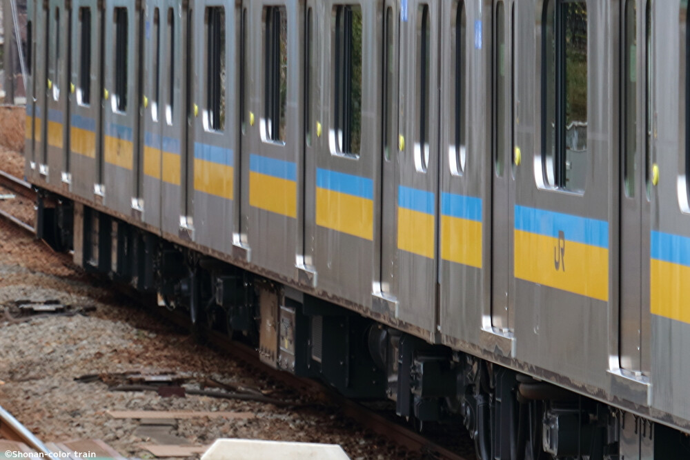 【全8編成導入完了】鶴見線E131系1080番台T8編成が運用開始 : 湘南色の部屋（Shonan-color train）