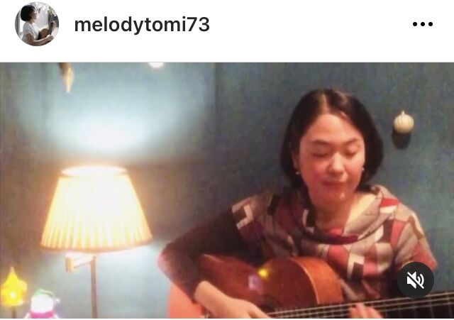 youtubeショート : 木が風に揺れ