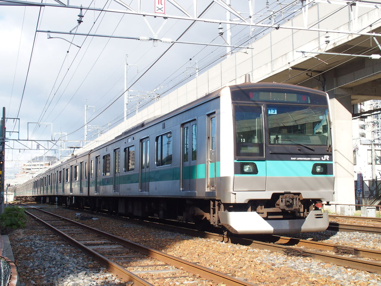 E233系2000番台車（マト13編成）配給輸送撮影記（H28.5.12） : TOMODACHIYA鉄道日記